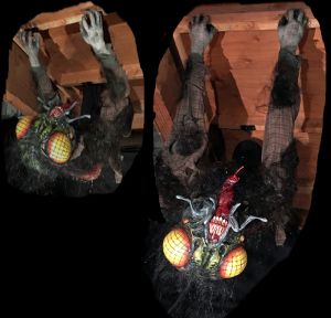 Ceiling Fly : Poison Props Animatronic Prop